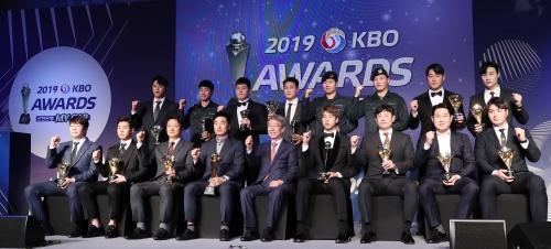 투수 3관왕 린드블럼, 2019 KBO리그 MVP - 부산일보