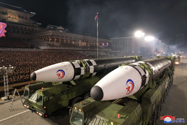 NHK “북 ICBM 낙하 시각에 홋카이도서 섬광 포착” - 부산일보